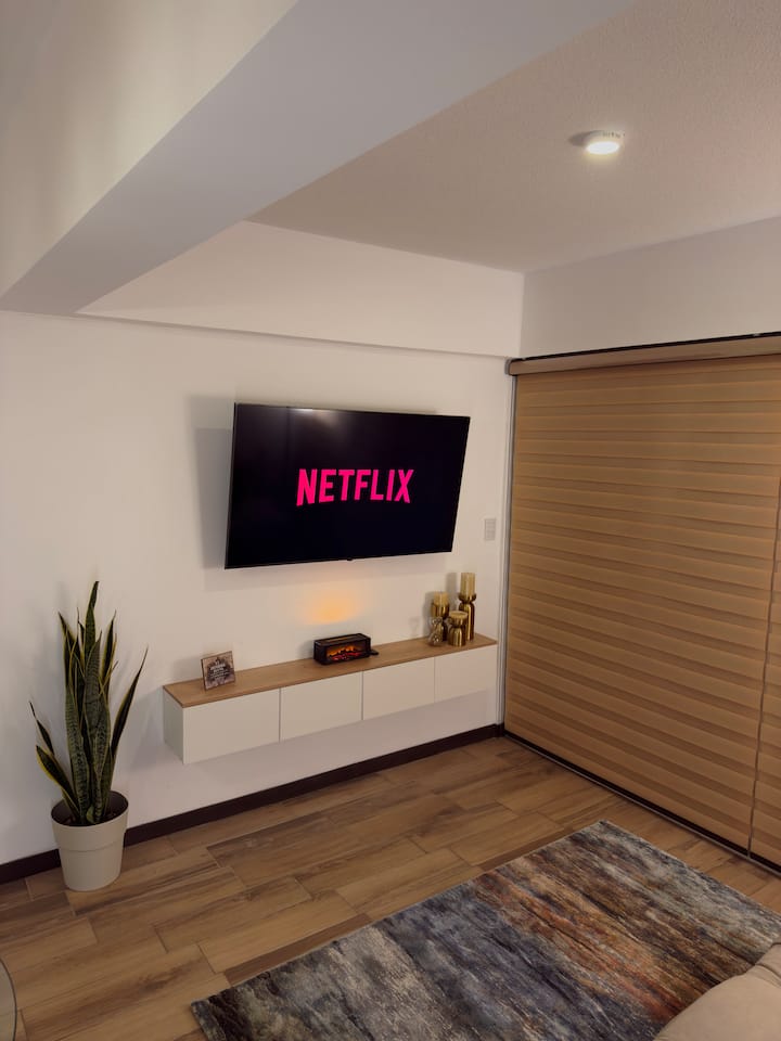 Apto Con Vista Panorámica Al Volcán Y Balcón - Guatemala