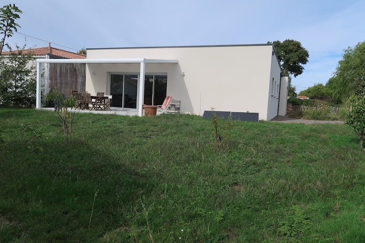 Maison Confortable De Plain-pied - Brem-sur-Mer