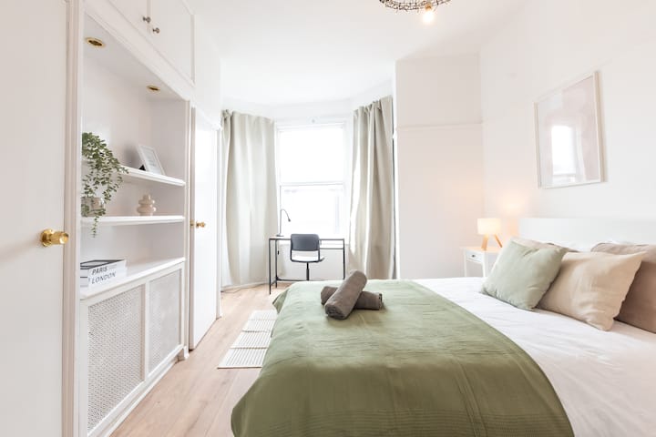 Modern 2-bed House Near Seafront, Portsmouth - Portsmouth