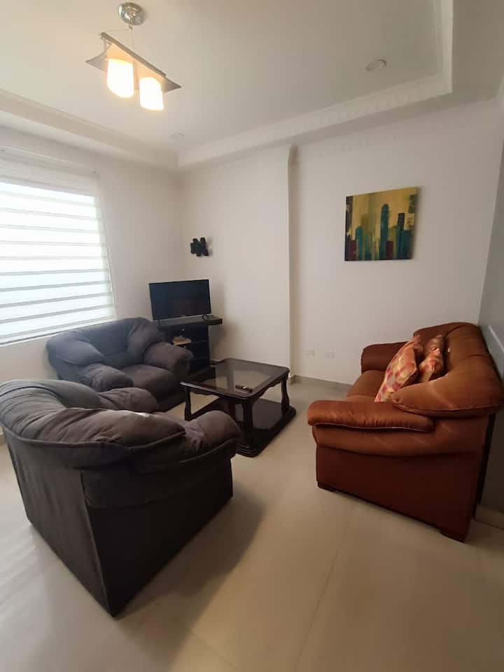 Departamento Central, Moderno Y Cómodo. - Cuenca