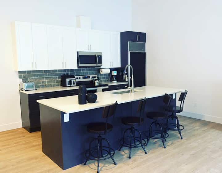Apt 4@341 Main Street - Home Away From Home! - Lillooet