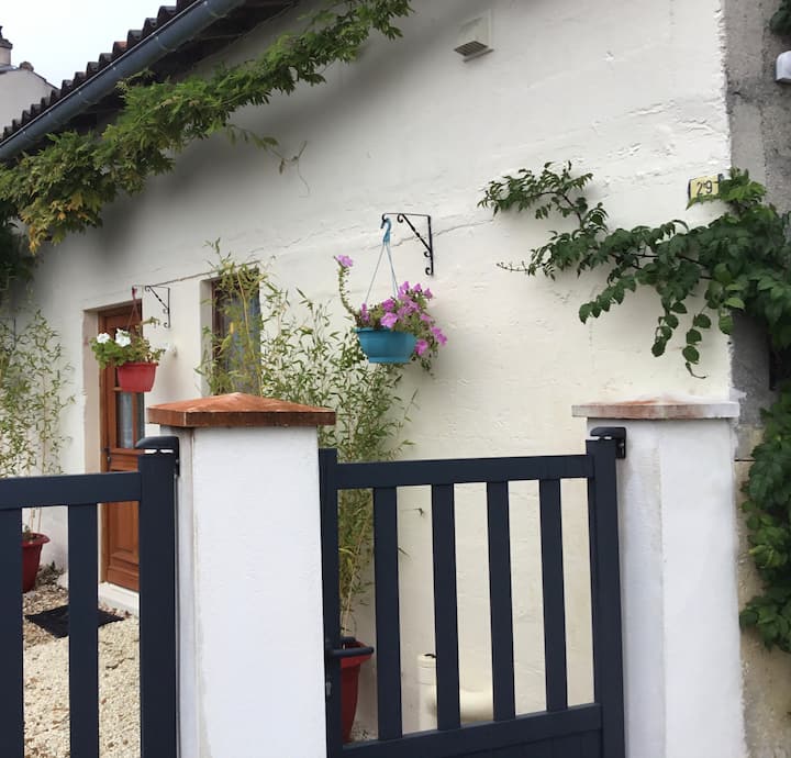 Studio 29 Apartment - Cognac