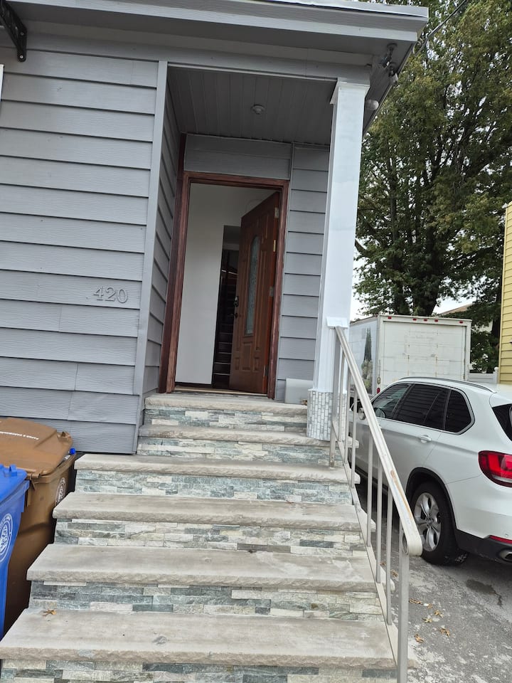 Hotel Motel 2 - Staten Island, NY