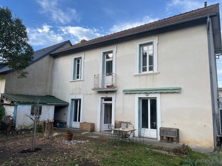 Tarbes-haras: Maison Familiale Avec Billard&jardin - Tarbes