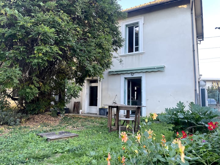 Maison Calme En Centre-ville - Tarbes