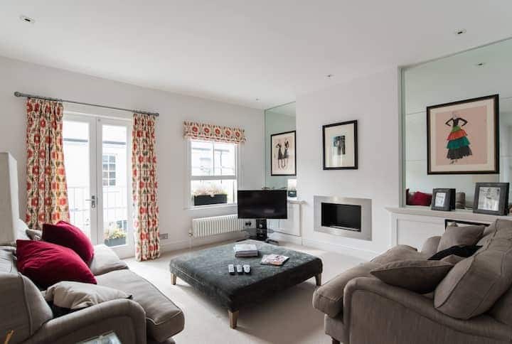 London Magical 2 Bedroom Mews House - Londres