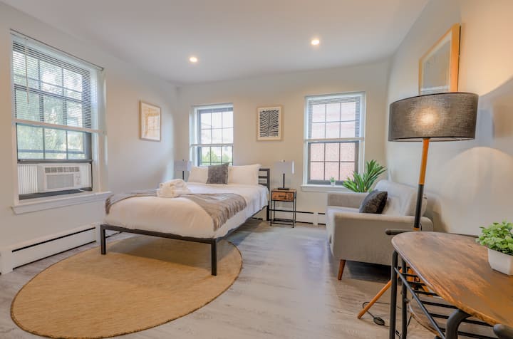 Back Bay Stylish Studio - Boston