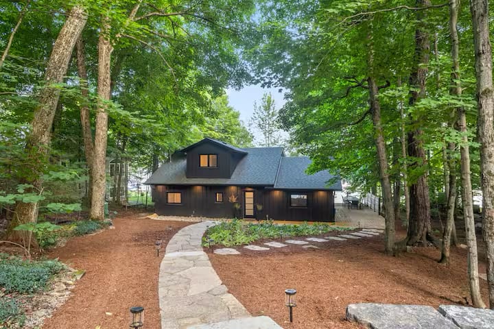 Gorgeous Waterfront Cottage On Wood Lake - Bracebridge