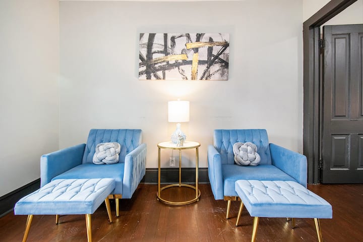 Luxe Michigan City Getaway-private-unit C - Michigan City, IN