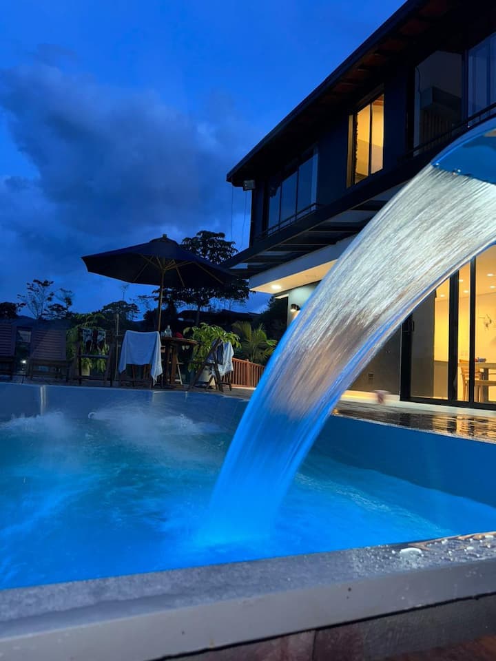 Luxury Estate For Families Or Friends In Guatapé - Guatape