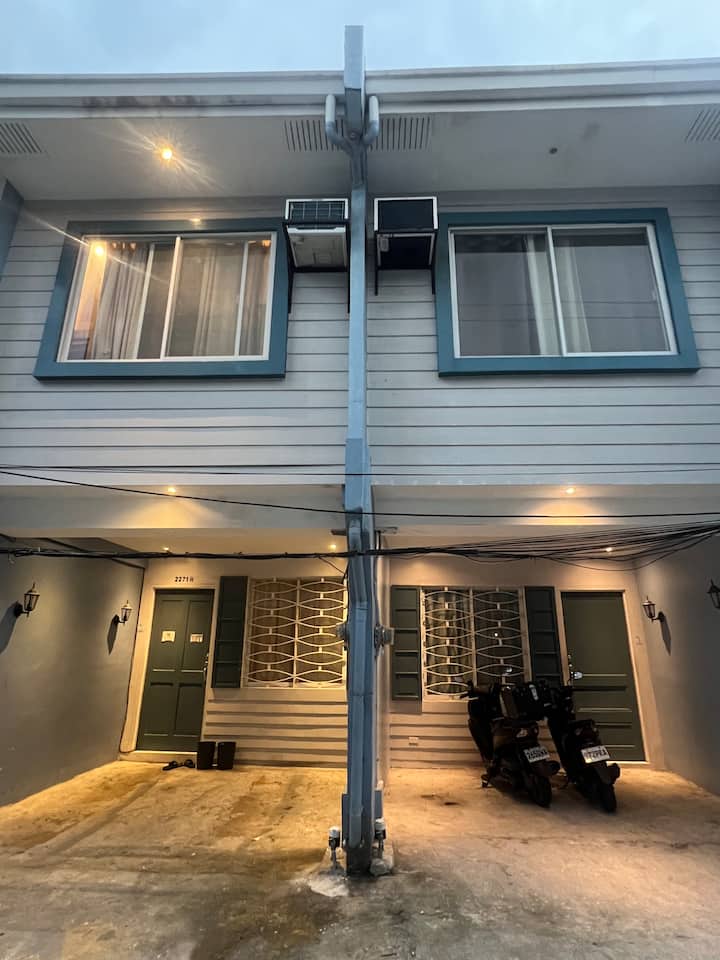 2 Bedroom Transient House / Apartment (Unit G) - Pásay
