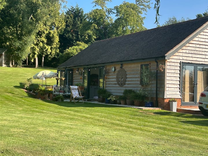 Fletchers Cottage
New Fletchers Barn - Uckfield