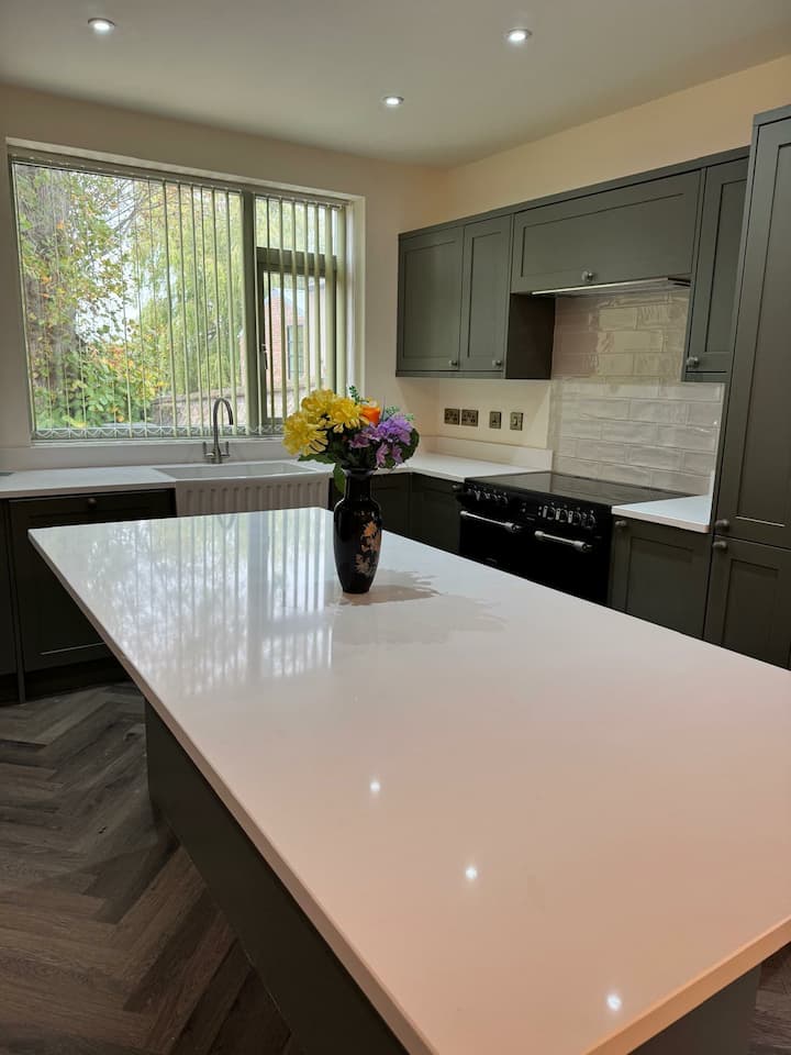 Hömli*large*parking* - Loughborough