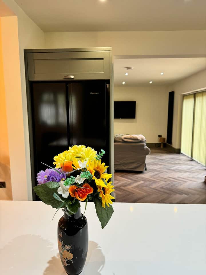 Hömli*large*parking* - ラフバラー