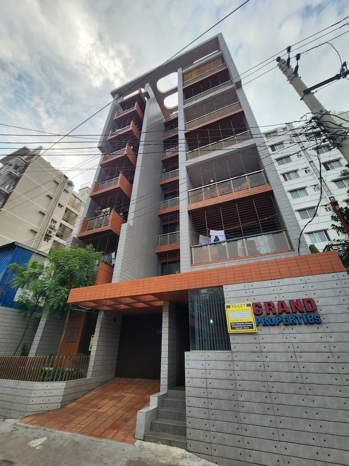 Apartment Near Embassies, Baridhara. -