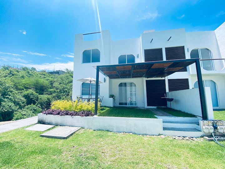 Casa Familiar Relajante Con Acceso A Lago - Tequesquitengo