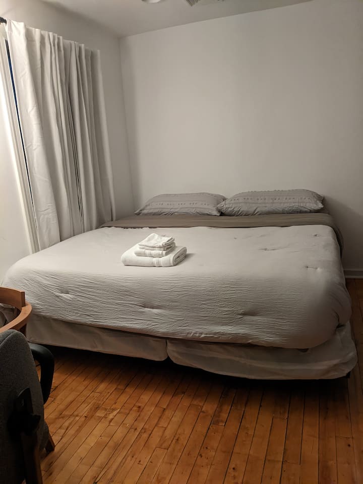 Cozy Studio Between Downtown And Lake, Sleeps 6 - Burlington, VT