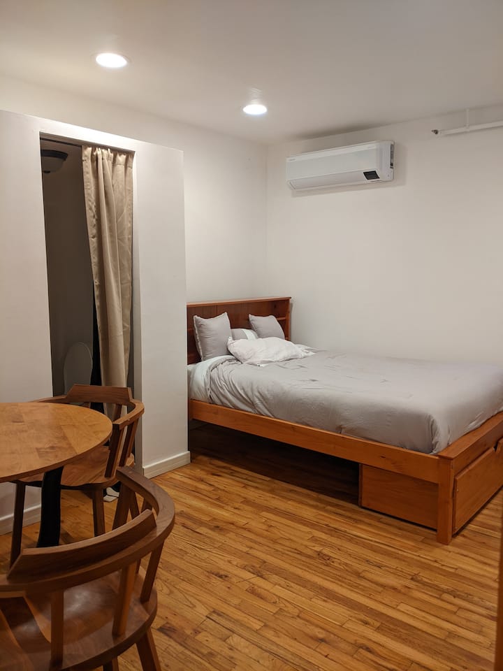 Cozy Room Between Downtown And Lake Champlain-3. - Burlington, VT
