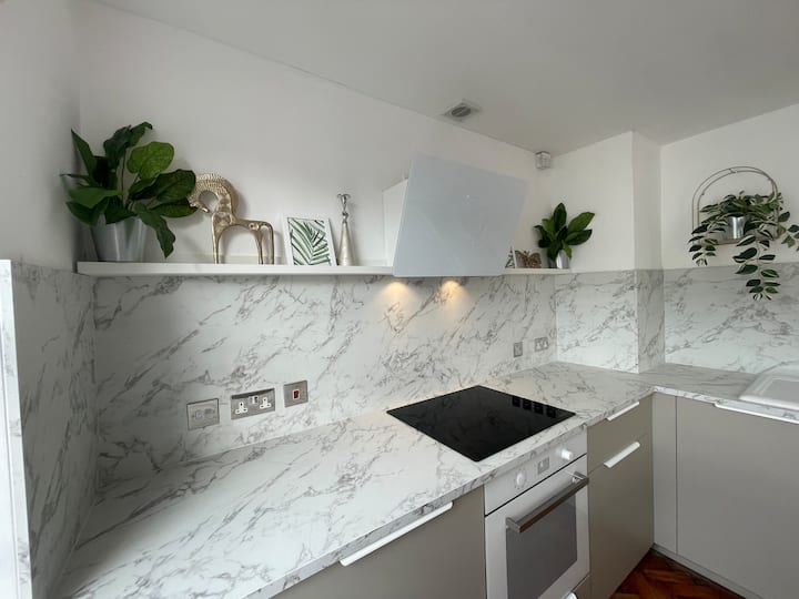 Stunning 1-bed Central Apartment, Modern & Bright - Bristol