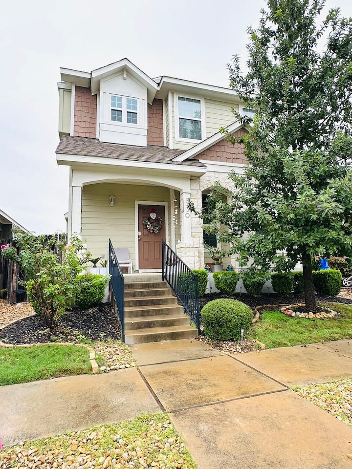 Charming 3-bedroom Home In San Marcos, Tx - San Marcos