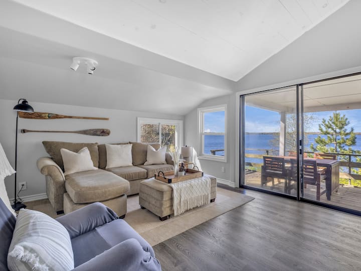 The Cove | Beach Front Cottage - Prince Edward County