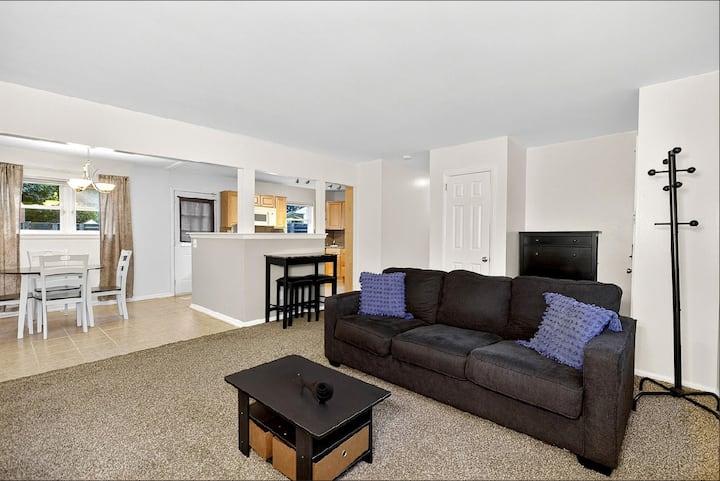 Cozy Rancher In The Heart Of Delaware. - Newark, DE