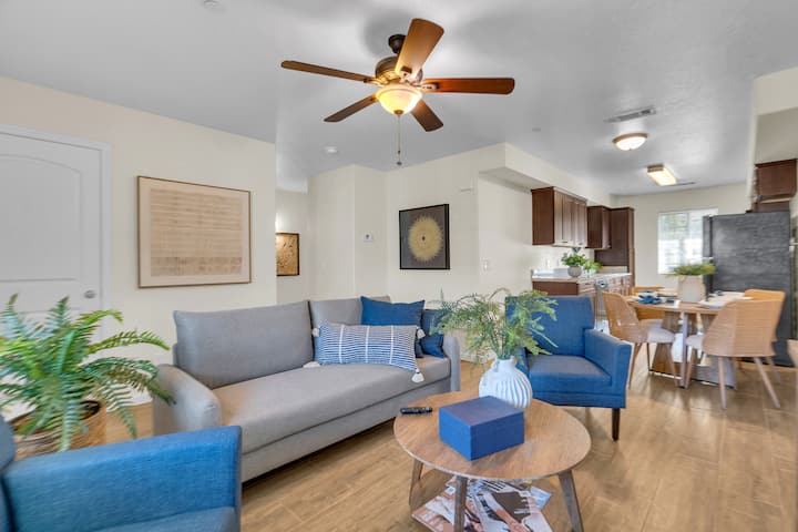 Bright And Stylish Fresno Escape #D - Fresno, CA