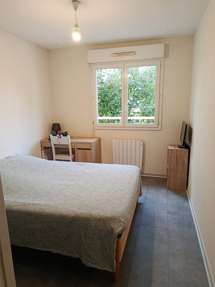 Chambre Privée Au 1er éTage D'une Maison Calme - Mérignac