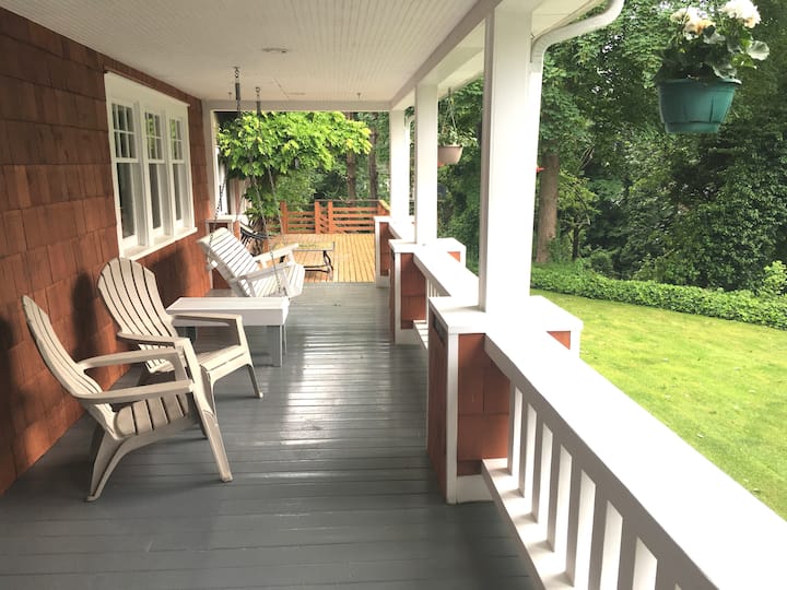 Seahurst Charm - Burien