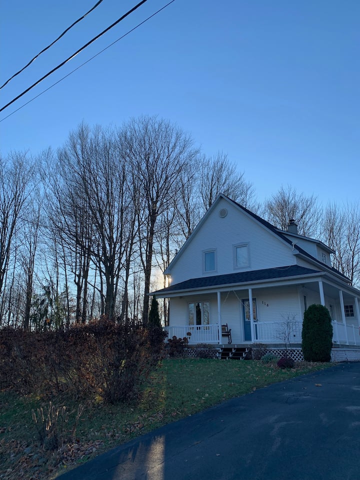 Maison Champêtre Près De La Forêt - Granby