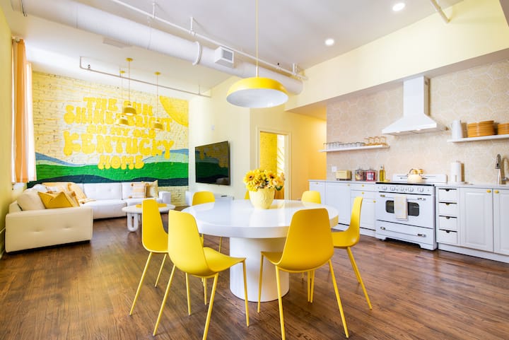 Hollyhock Suite 513: 5 Beds/2 Bath - Louisville, KY