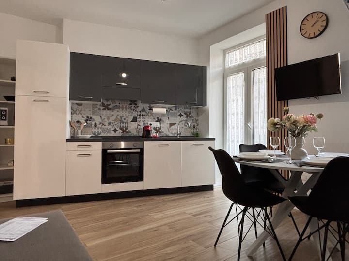 Da Violeta - Comodo Bilocale Completo Di Tutto - Trieste