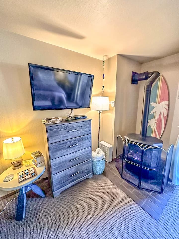 Mauna Lua-lake Front Resort Property-private Beach - South Lake Tahoe, CA