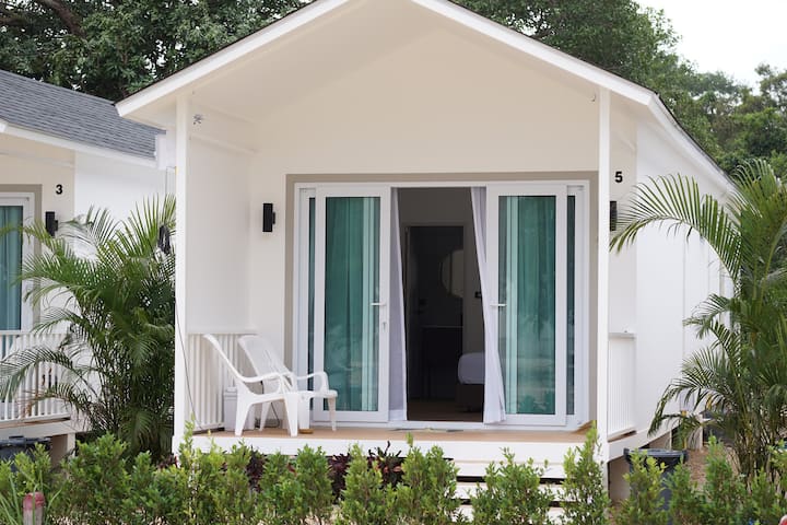 Digital Nomad Bungalow: Fast Wifi, Private Terrace - Ko Pha Ngan