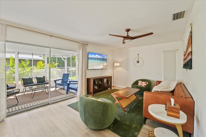 Shell-haus | Venice Beach House | 5-min To Gulf - Venice, FL