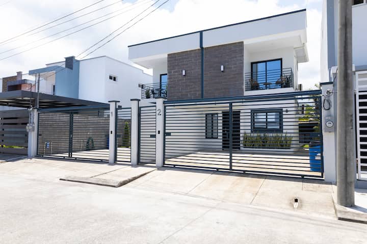 Serenity Townhouse 2 - Honduras