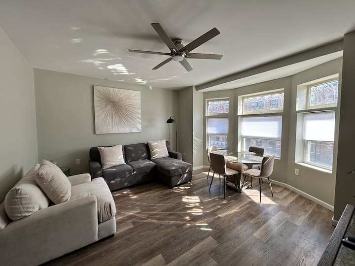 Modern Walkable Downtown Apartment - Allentown, PA