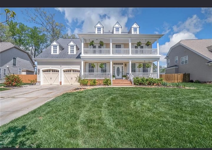 Quiet Professional Home - Chesapeake, VA