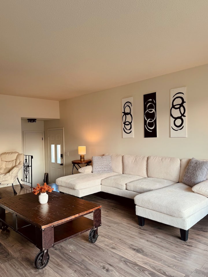 The Suiteescape Brandon. Cozy Stay Near Everything - Brandon