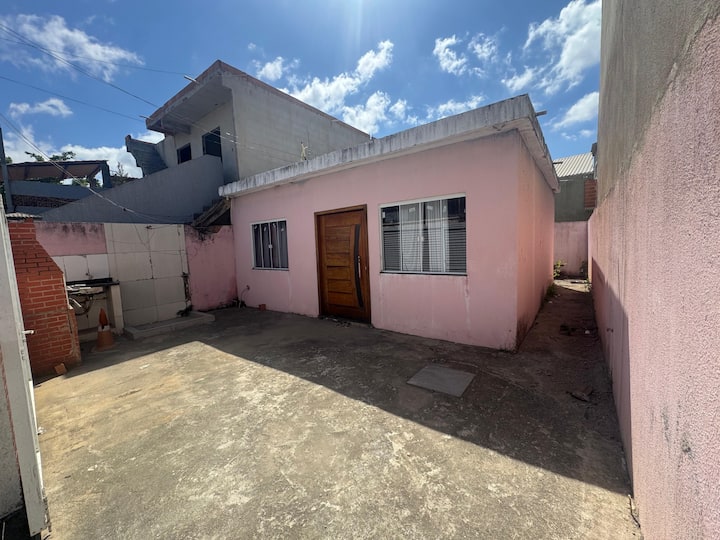 Casa Com 2quartos, 2banheiros, Sala, Cozinha/fogão - Rio das Ostras