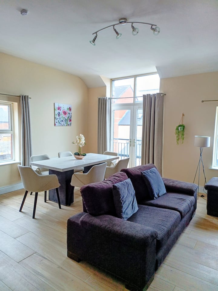 City Centre A Apartment, 2nd Floor, Sleeps 6 - Belfast