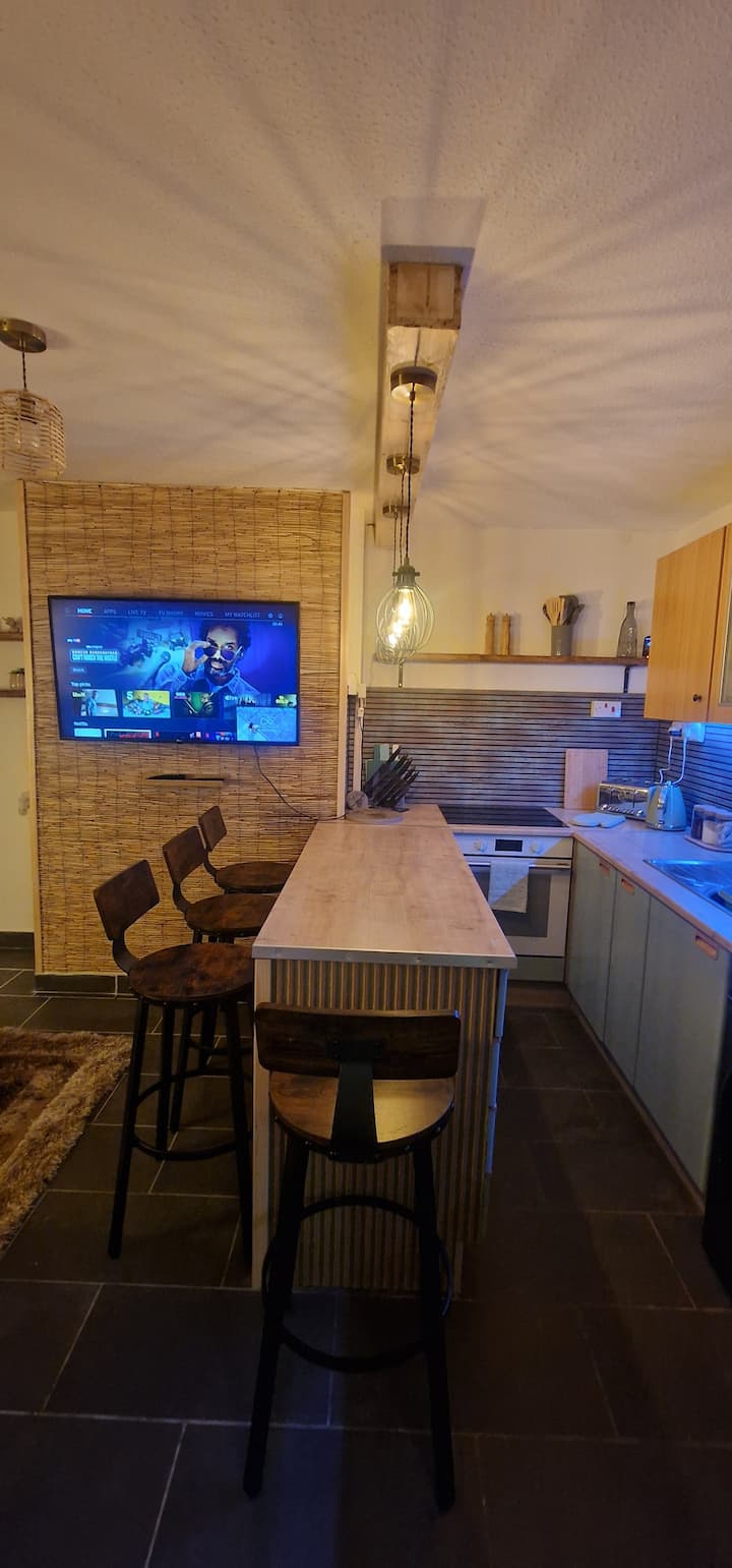 Taff Cottage - Cosy Home Away Home - Cardiff