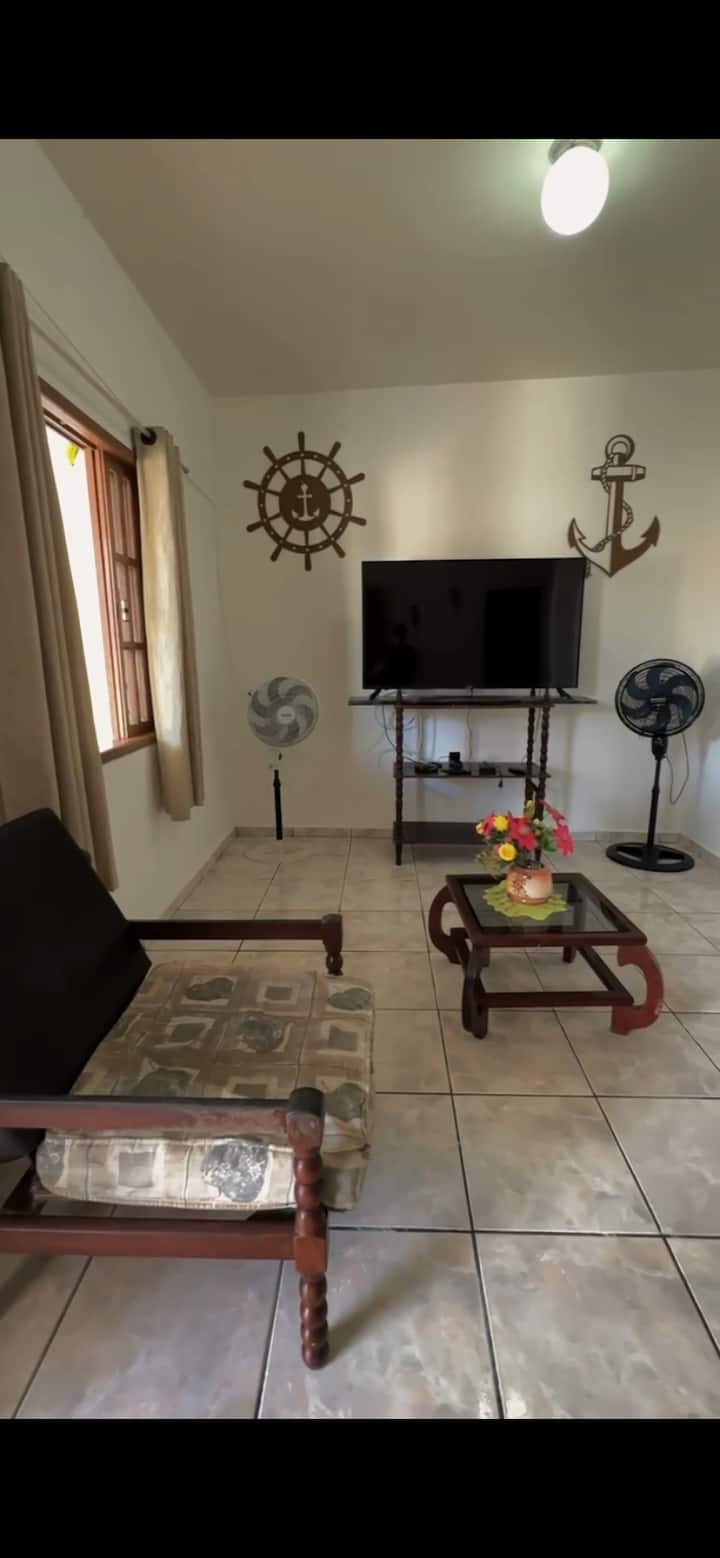 Casa Espaçosa, Bem Localizada. Ambiente Familiar. - Arraial do Cabo