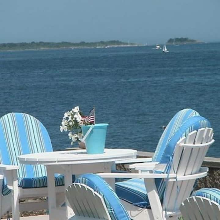 New! Stay Seaside In Salem 
& Enjoy Halloween Fun! - 세일럼