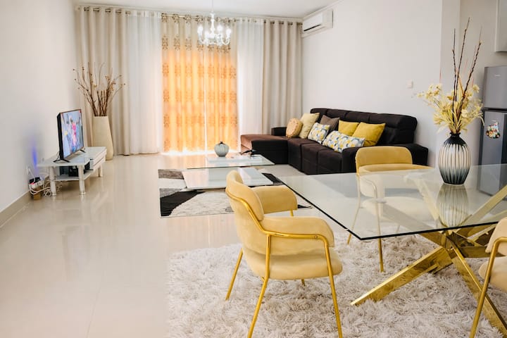 Apartamento T3 (Guest House) Piso 0 - Angola