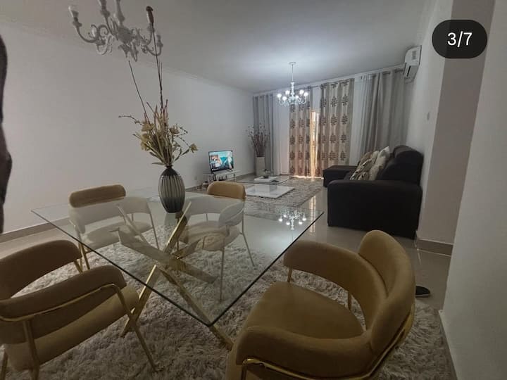 Apartamento T3 (Guest House) Piso 0 - Angola