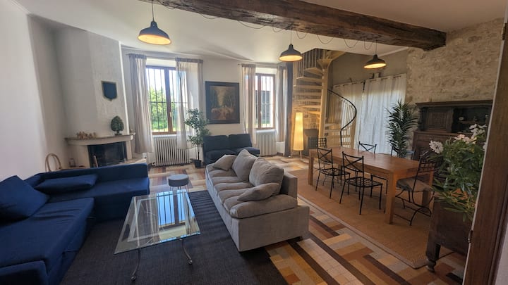 A Proximité De Vaux Le Vicomte Et Blandy Les Tours - Dammarie-lès-Lys