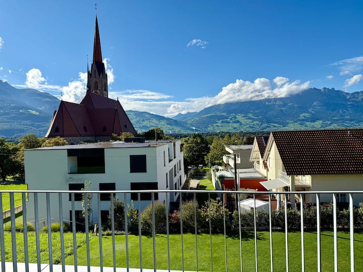 Modern Alpine View Apartment In Central Schaan - Liechtenstein