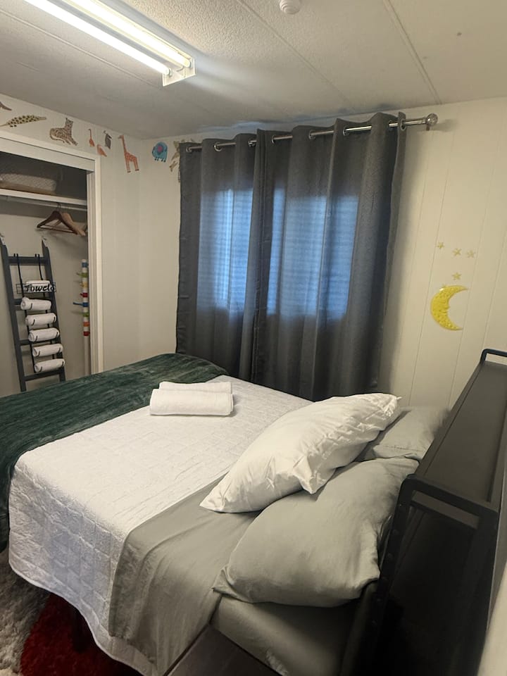 Full House With 3 Bedroom And 2 Bedrooms - Yellowknife