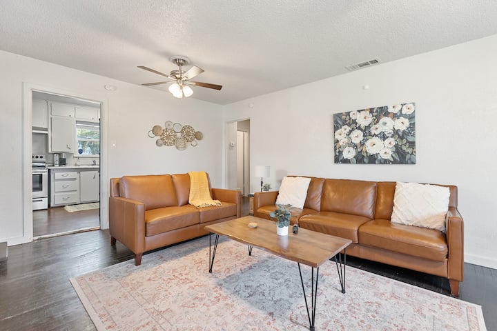 Vintage Tech Hideaway - Lubbock, TX